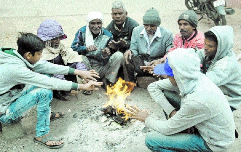 Biting cold giving torrid time to people - The Hitavada