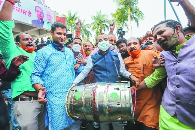 BJP poised to sweep over 40 of 59 by-polls seats - The Hitavada