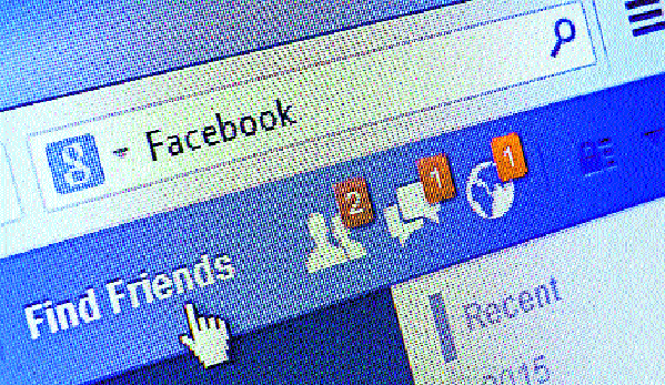 Beware! Facebook fake accounts frauds on rise - The Hitavada