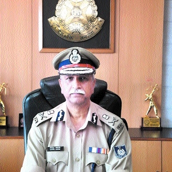 DGP Johari praises role of on duty police personnel during lockdown ...