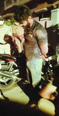 Youth bites father to death, cuts off private parts - The Hitavada