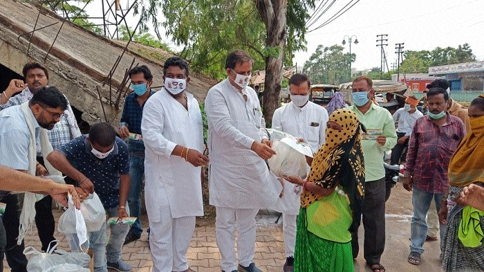 UDCC distributes essentials among needy people - The Hitavada