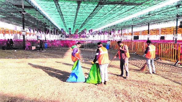 BMC sanitation workers clean Jamboree ground in 2 hrs - The Hitavada