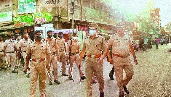 Heavy police bandobast for Holi - The Hitavada