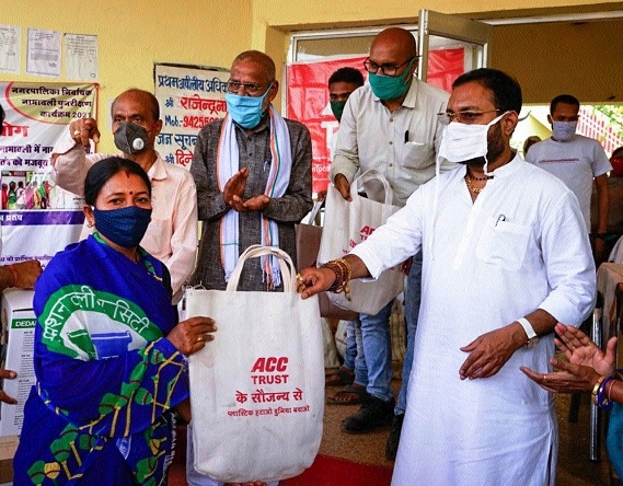 Rudrakumar inspects Covid centre - The Hitavada