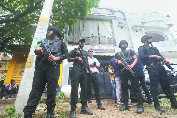 Alert forces foil terrorists plan to disrupt peace in UP, W Bengal ...