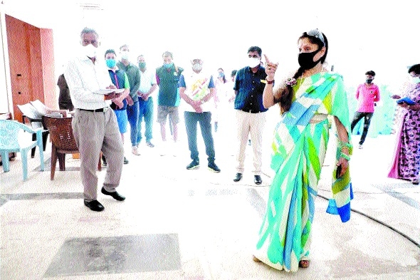 Yashodhara Raje Scindia inspects shooting academy - The Hitavada