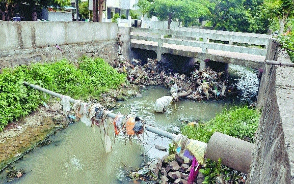 Residents of Shastri Layout still suffering from sewage of Pohra ...