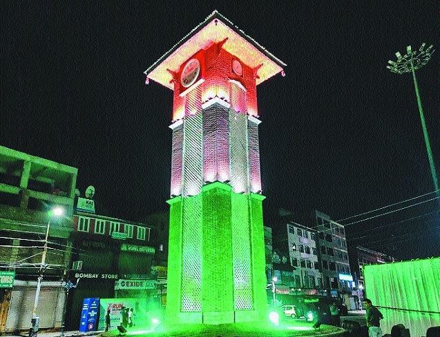Clock Tower at Srinagar’s Lal Chowk illuminated in Tricolour - The Hitavada