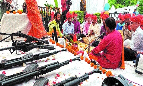 Shastra-Puja performed at Police Lines - The Hitavada