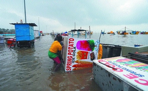 Cyclone Mandous kills 4 people in TN - The Hitavada