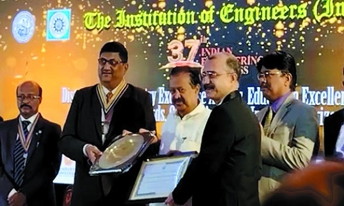 Institution of Engineers honours GHRCE with ‘Engineering Education ...