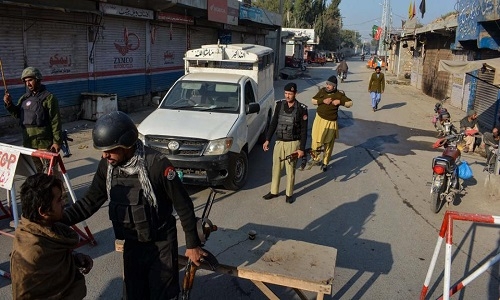 2 cops killed as hostage situation continues in Pak counter-terror ...