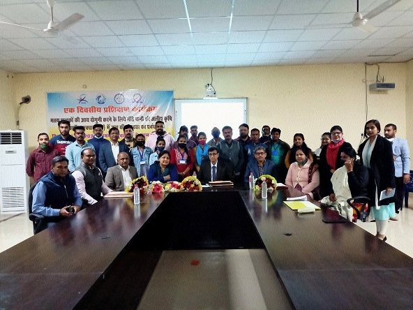 35 fish farmers, entrepreneurs attend training in NDVSU - The Hitavada