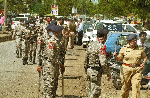 Tension in Jaripatka as BJP, Congress workers clash - The Hitavada