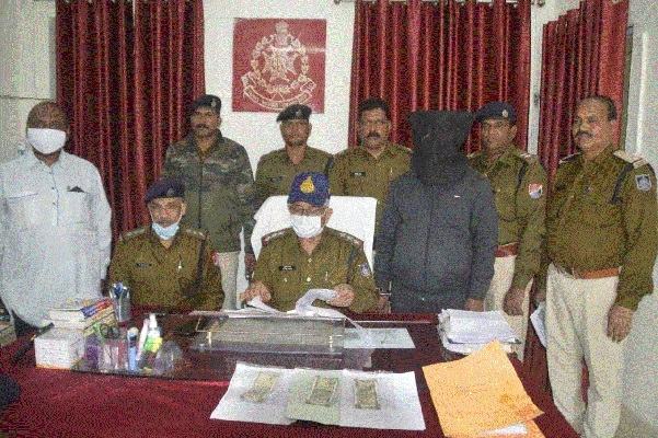 GRP, RPF arrest fraudster for duping passengers by posing as RPF soldier - The Hitavada