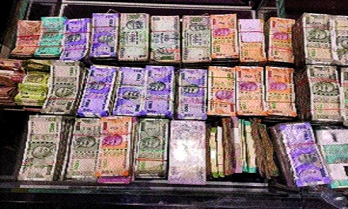 Valuables, cash worth Rs 13.62 cr seized in ED raids - The Hitavada