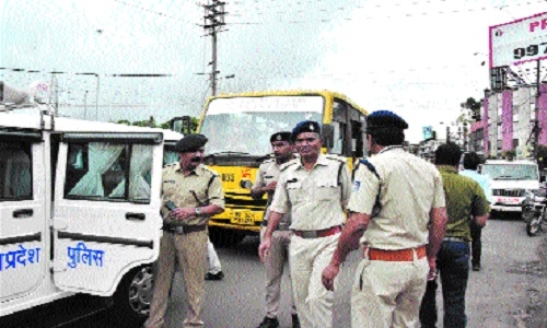 Checking of school buses starts after CM’s reprimand - The Hitavada