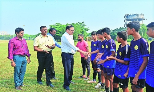 Abhimanyu nets five as DPS drub LPS - The Hitavada