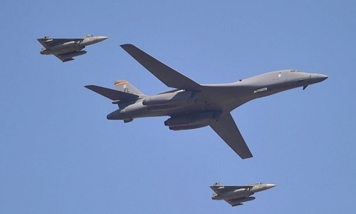 US adds two B-1B Lancer Heavy bomber jets to its fleet at Aero India ...