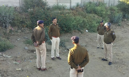 SP Bahuguna inspects murder spot in Tilwara, gives directives to cops ...