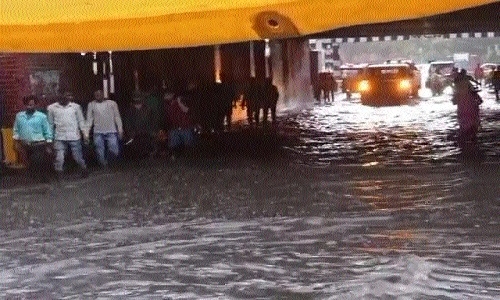 Finally, monsoon knocks city doors - The Hitavada