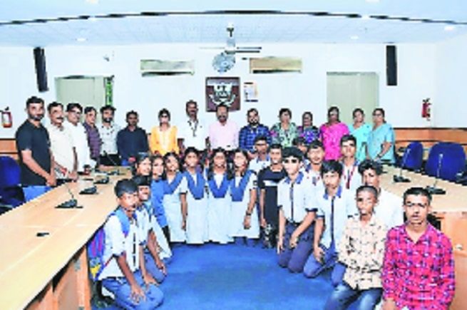 NMC teams leave for Bengaluru for HCL meet - The Hitavada
