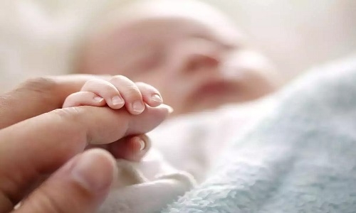 Doctors save newborn baby suffering fromcongenital anomaly - The Hitavada
