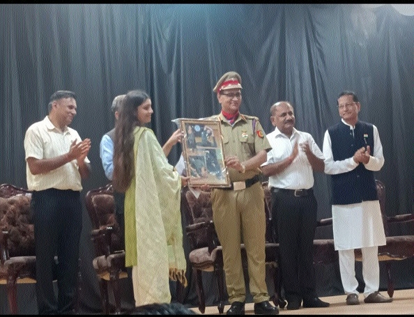 NDVSU celebrates I-Day with zeal - The Hitavada