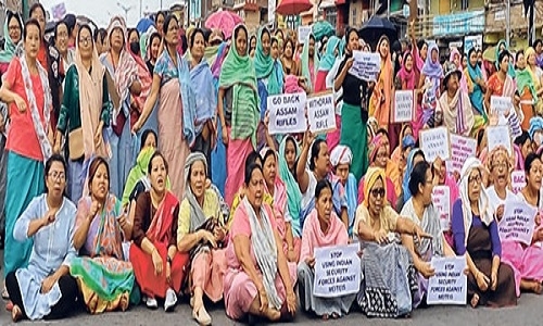 Meitei women hold protest against Assam Rifles - The Hitavada