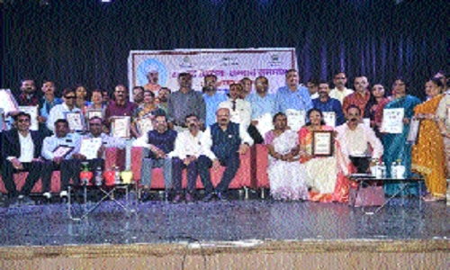 District Admn fetes 111 teachers on Teachers’ Day - The Hitavada