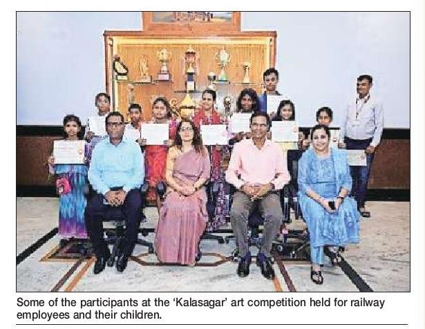 Central Railway holds ‘Kalasagar’ artcontest for employees, their ...