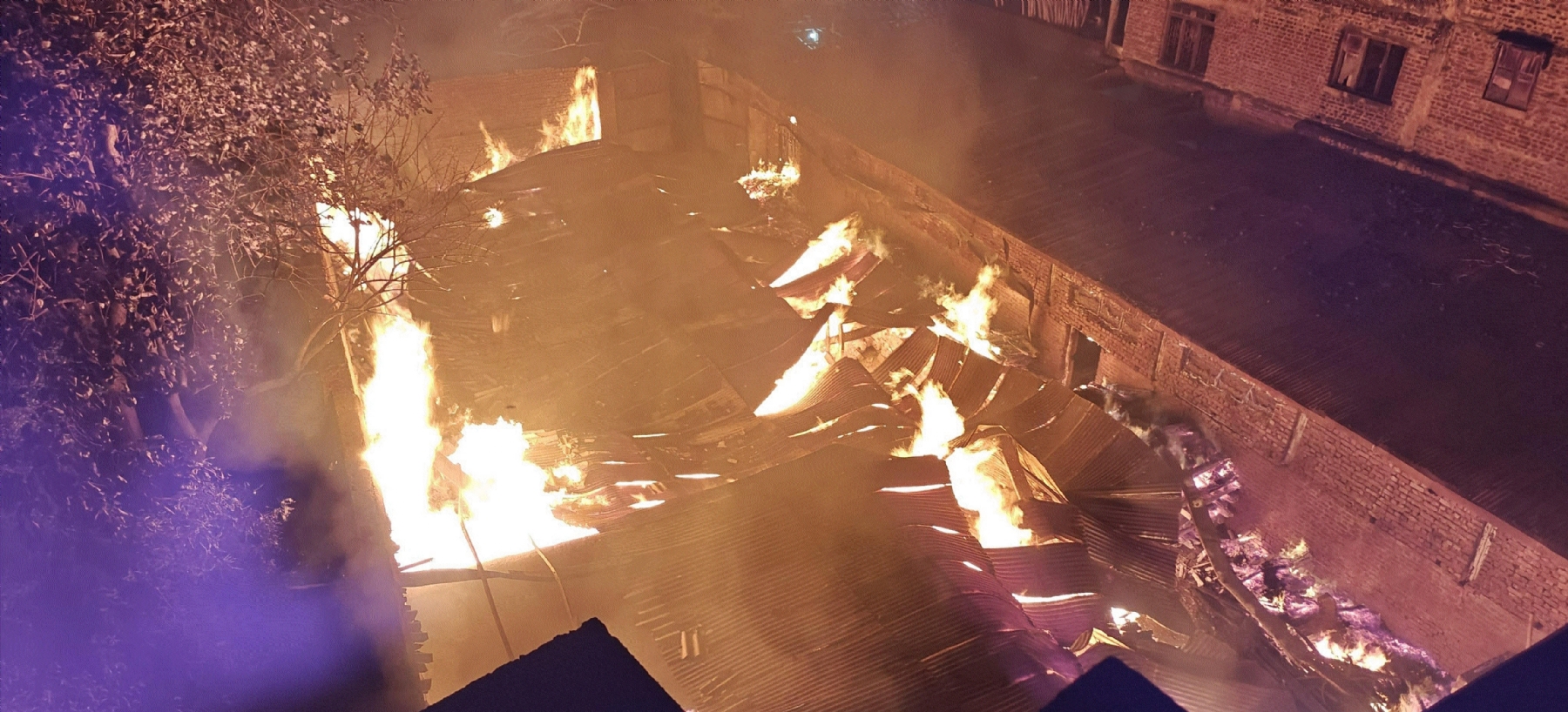 Major fire devastates godown in Raipur’s Fafadih area - The Hitavada