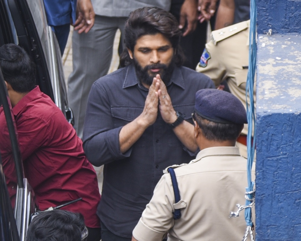 Police grill actor Allu Arjun for over 3 hrs in stampede case - The ...