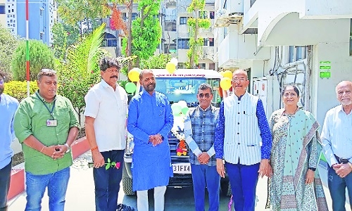 NTPC Mouda presents vehicle to charitable trust - The Hitavada
