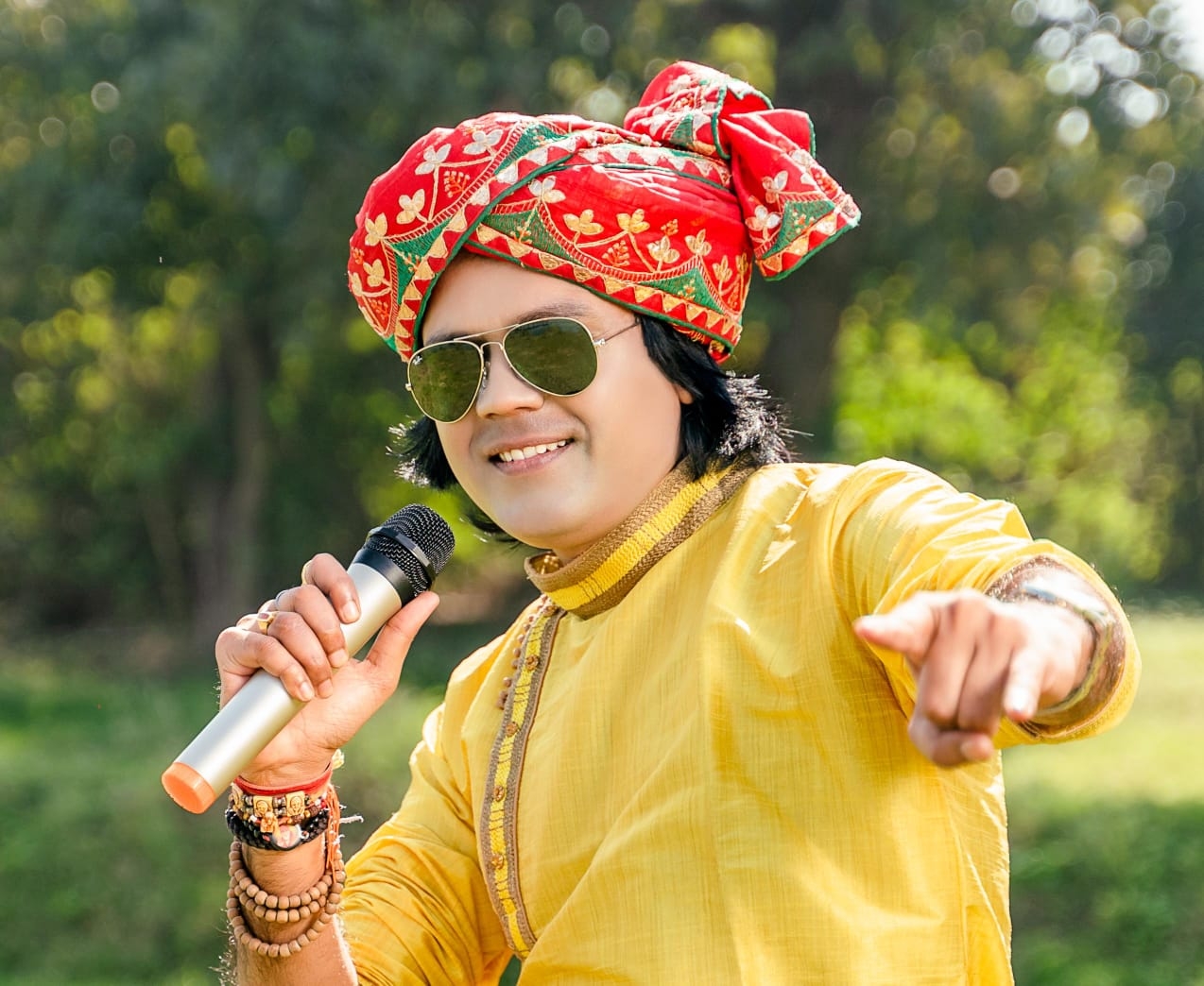 Nitin Dubey’s song being liked in foreign countries - The Hitavada