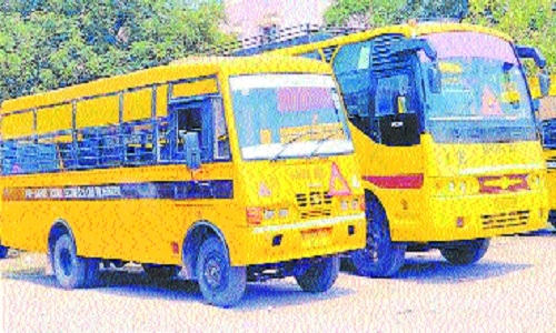 Parents baffle as school bus, pvt van fare rise - The Hitavada
