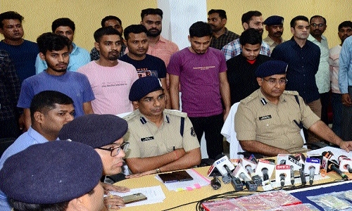 Mahadev betting app case: Five bookies held from West Bengal - The Hitavada