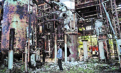 Fire breaks out at Union Carbide warehouse - The Hitavada