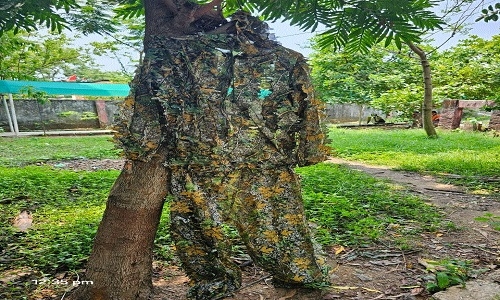 Sniper jacket, explosives seized - The Hitavada