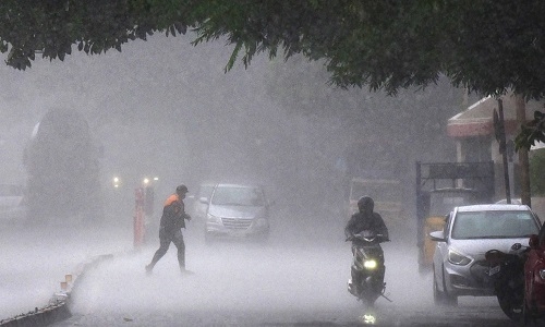 ALERT Heavy rainfall for 3 days, monsoon reaches 49 distts - The Hitavada