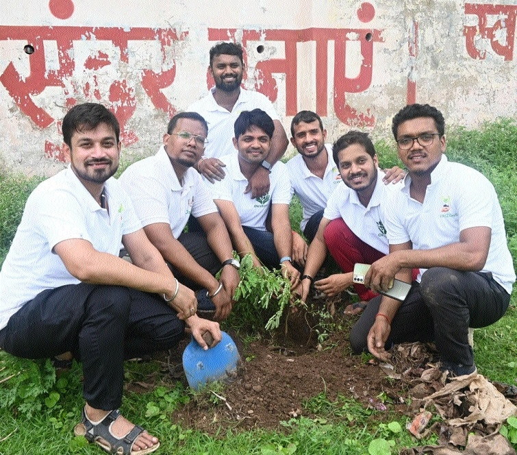BMC holds plantation drive - The Hitavada