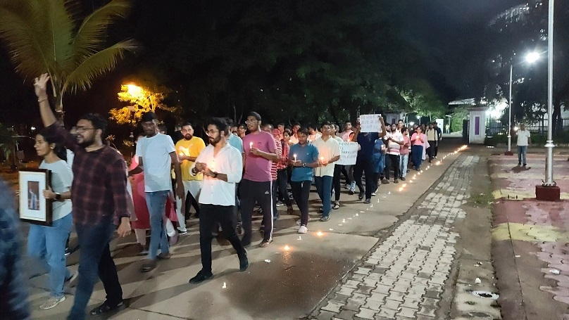 Junior Resident Doctors Assn holds candle march in solidarity with ...