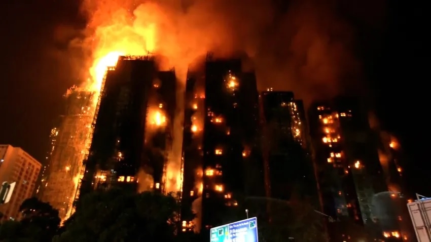 36 killed as fire engulfs Hong Kong high-rise residential buildings ...